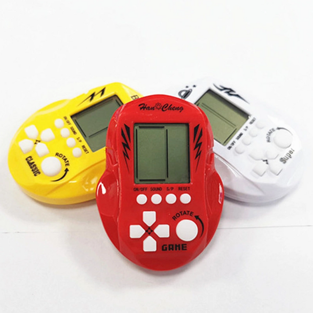 File:Brick Game - Vertical keychain device with lightning bolts 2 2 ...